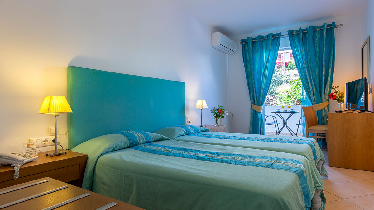 Double Room with balcony, Garden View - SKALA Hotel Patmos